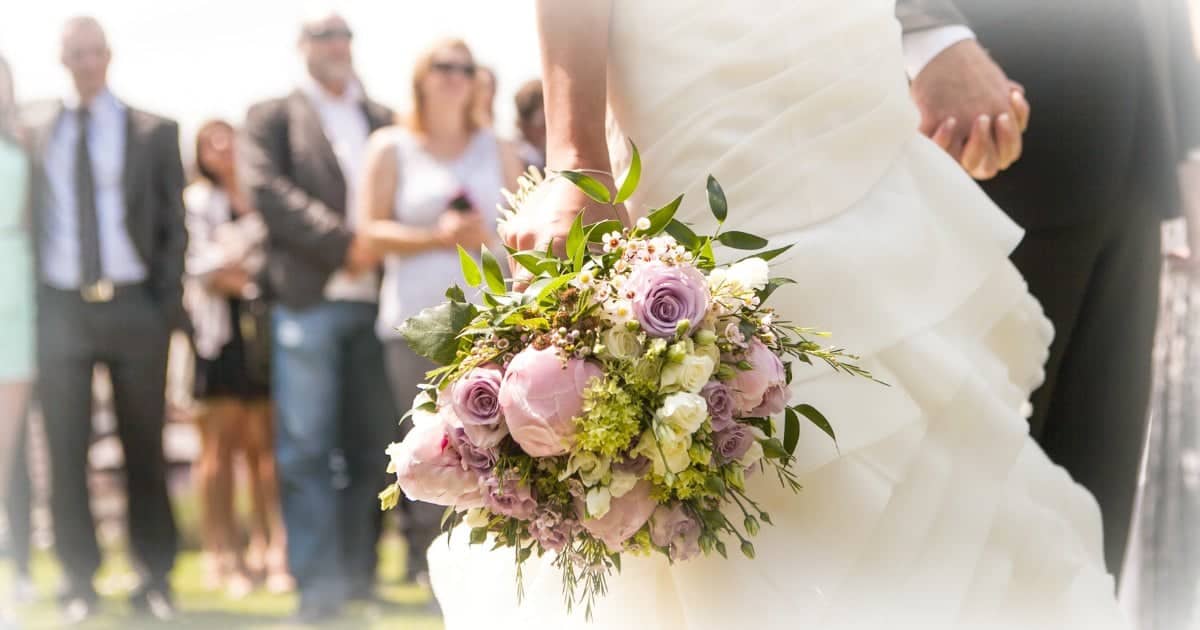 Save Money Attending Weddings (w/o being a cheapskate) - Women Who Money